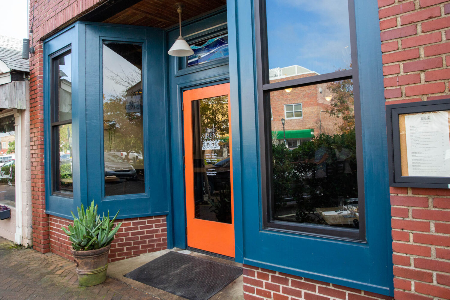 Three Sirens | Charleston Guru